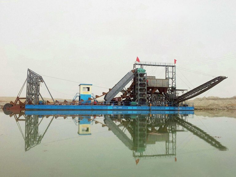 Gold Dredger for Alluvial Gold Processing - JXSC Machine